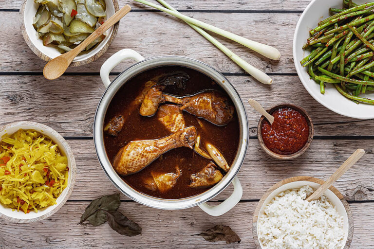 Ajam smoor - Eatertainment