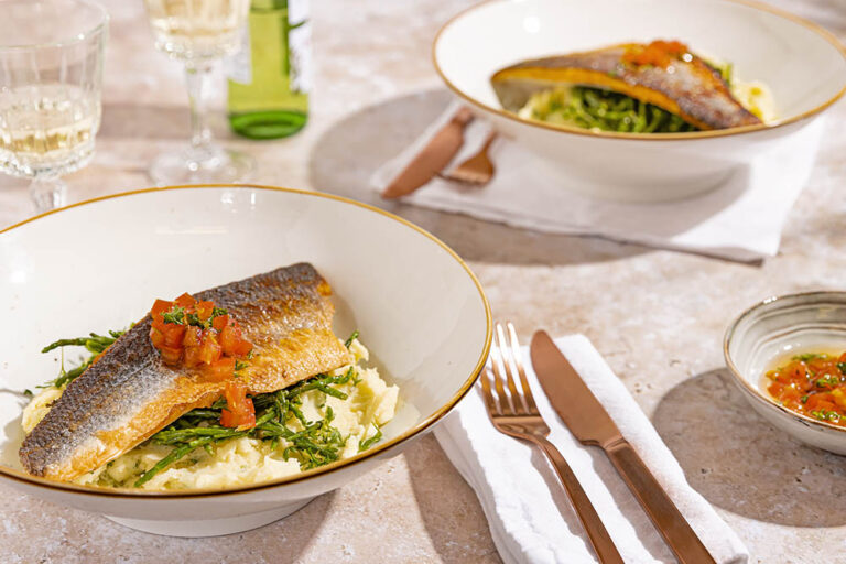 Zeebaars met kruidenpuree en zeekraal - Eatertainment