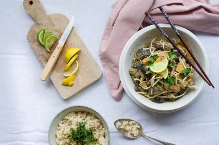 Groene curry met tempeh en shiitake - Eatertainment